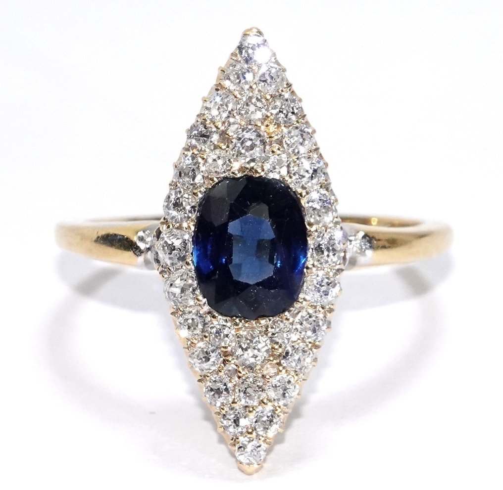 Free Resizing Between 16 9 And 20 4 Mm 18 Kt Gold White Gold Ring