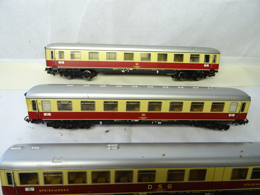 Märklin H Electric locomotive TEE electric locomotive BR and TEE cars