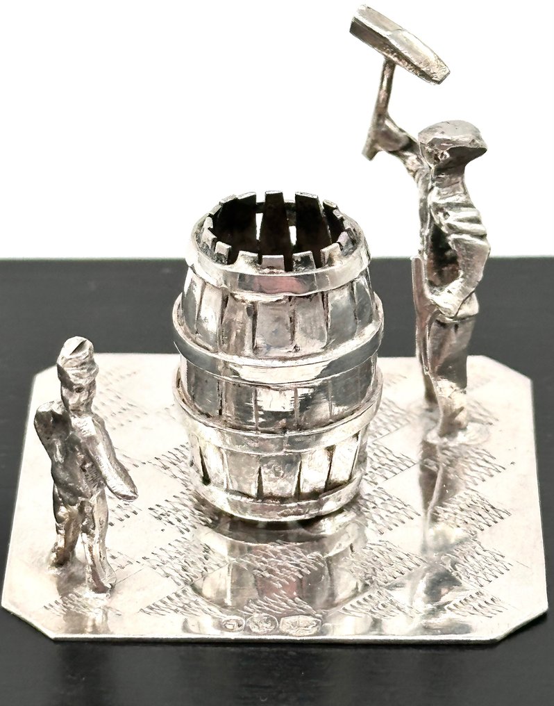 No Reserve Grote Handgemaakte Antieke Zilveren Miniatuur Kuiper