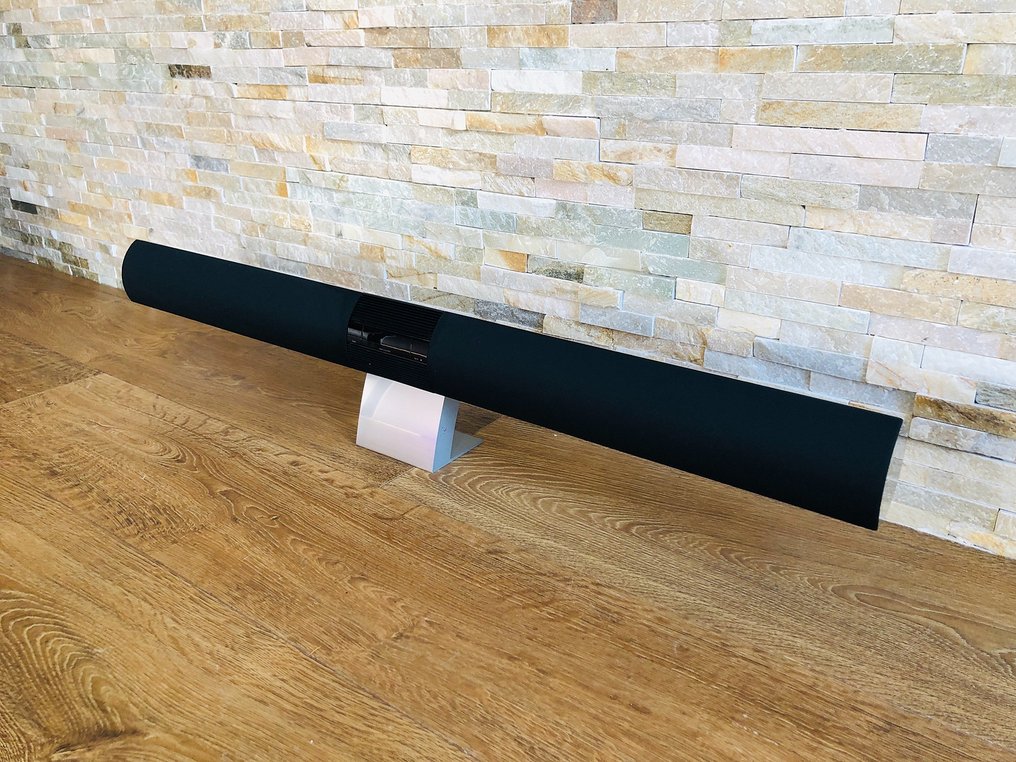 Bang & Olufsen - Beolab 3500 mk2 sur un support de bureau rare Enceinte ...