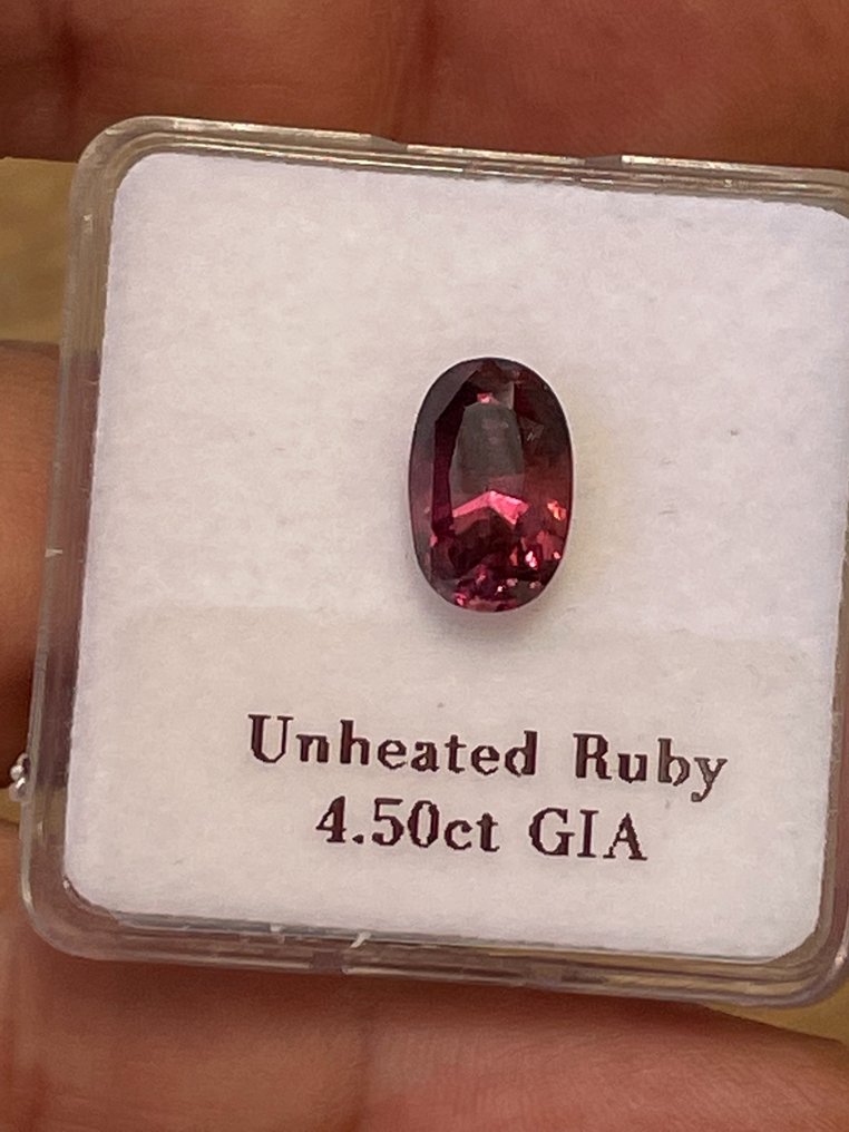 1 pcs Red Ruby - 4.50 ct - Gemological Institute of America (GIA ...