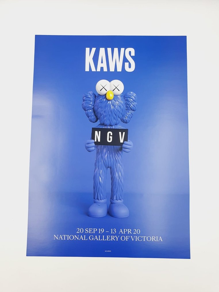 Kaws (1974) - Kaws Ngv Blue Edition 2019 - auction online Catawiki