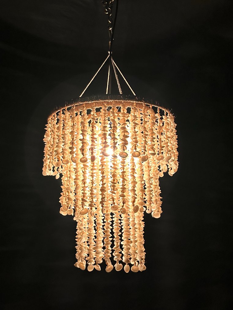 SL08 - Stunning Handmade Shell Chandelier / Hanging Lamp - Chandelier ...
