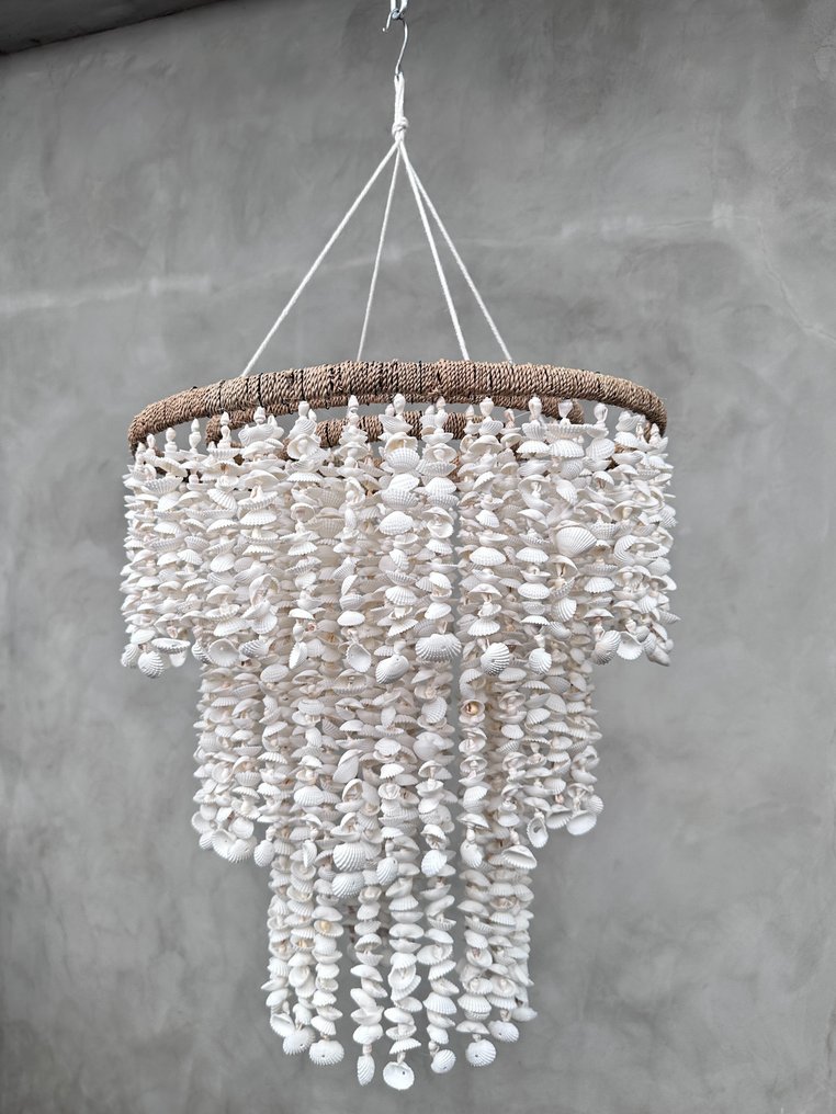 SL08 - Stunning Handmade Shell Chandelier / Hanging Lamp - Chandelier ...