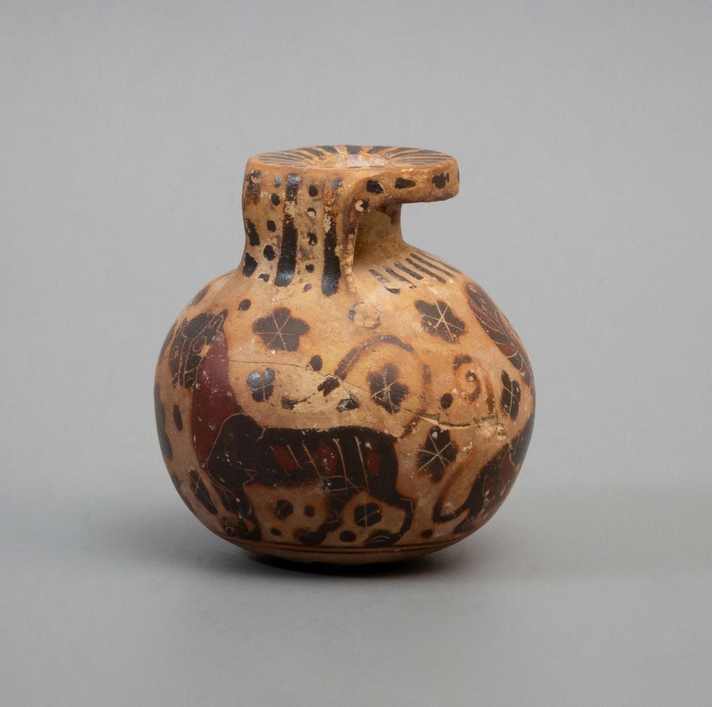 Etrusco-Corintian Pottery Aryballos with animals. 6 cm H. c. 570 BC ...