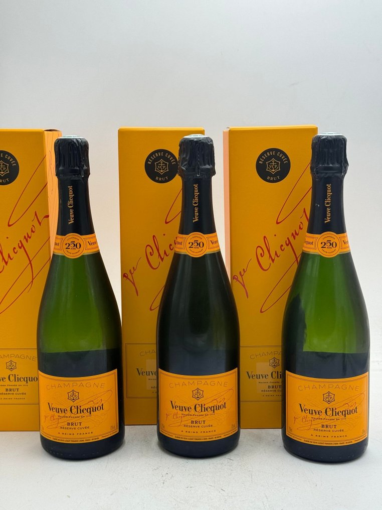 Veuve Clicquot, Veuve Clicquot reserve cuvée - Champagne Brut - 3 Bottles (0.75L) - auction ...