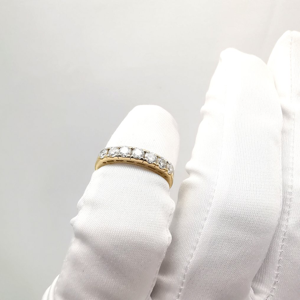 Eternity ring - 18 kt. Yellow gold - 1.05ct. tw. Diamond (Natural) - auction online Catawiki