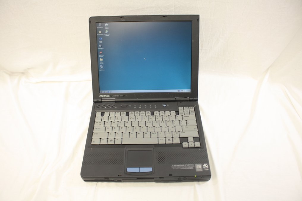 Rare find / Museum piece: Compaq Armada E500 vintage laptop - Intel ...