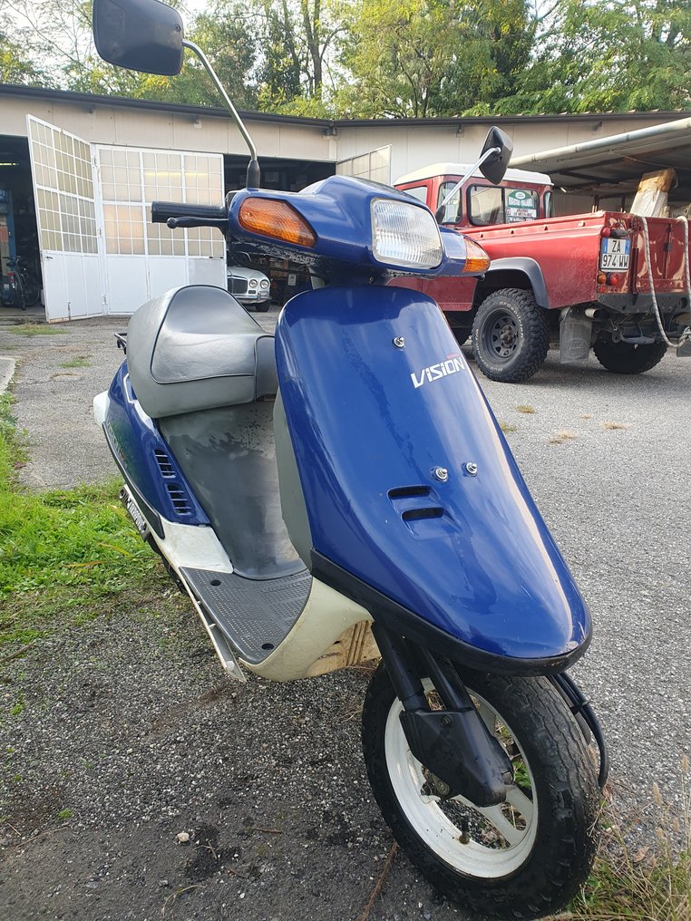 Honda - Vision - 1500Km - 50 cc - 1991 - auction online Catawiki