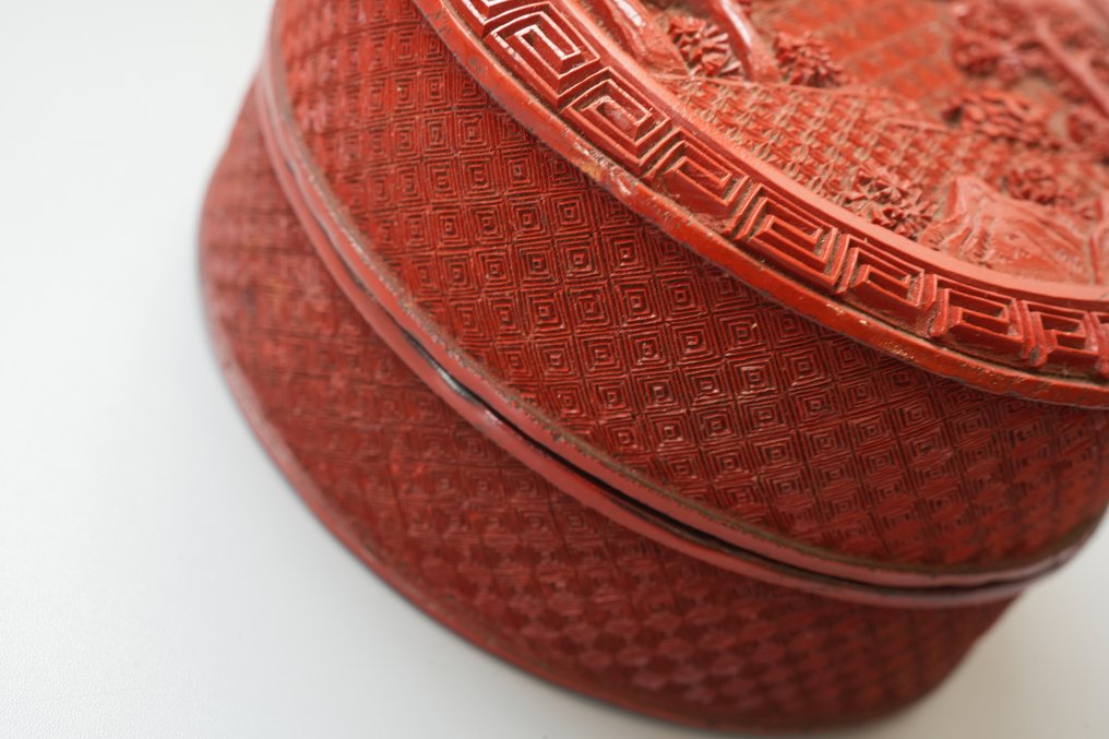 Chinese red lacquer box, Qing dynasty. - Catawiki