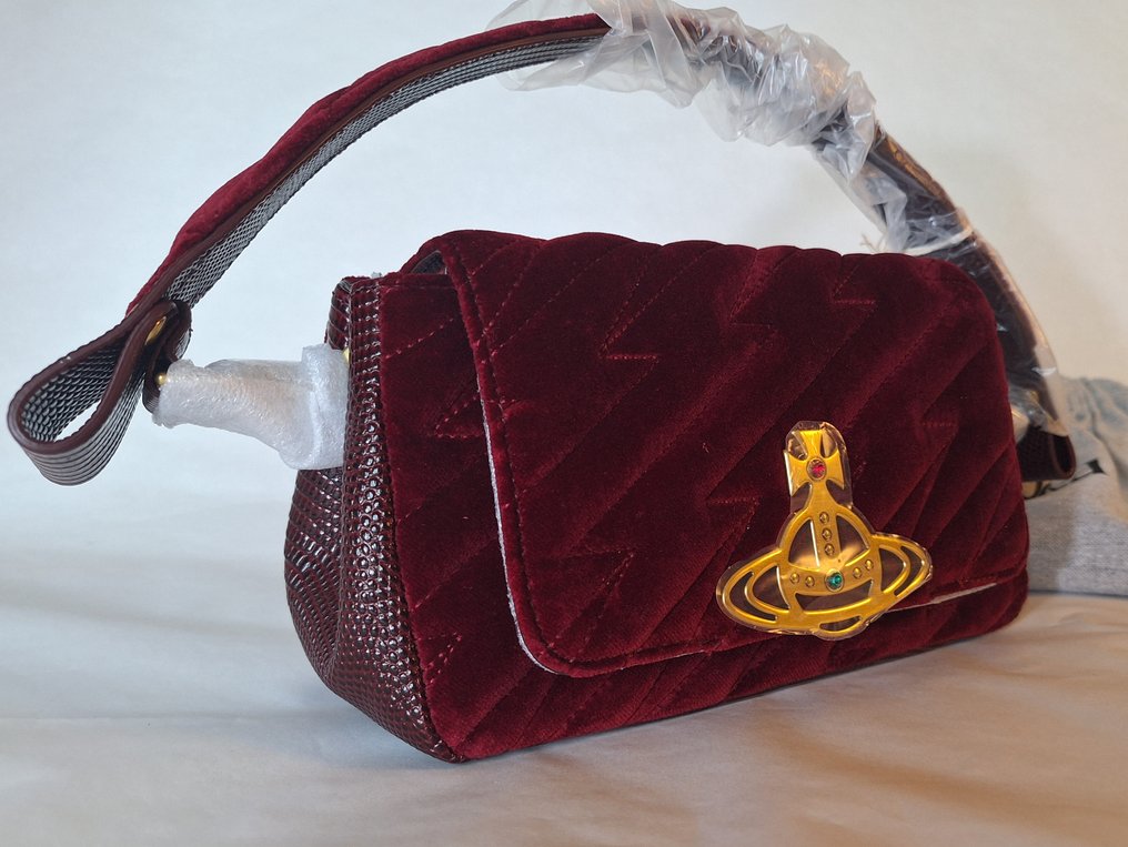 Vivienne Westwood - Hazel Quilted Medium - Burgundy - Shoulder bag - auction online Catawiki