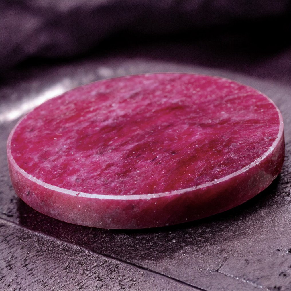 Natural Ruby, Top Quality Gem -400 Carats Gem. Spectacular carving ...