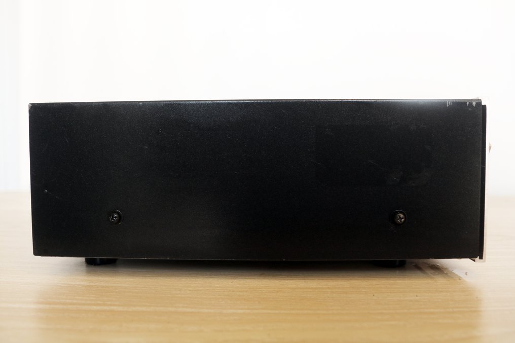 Luxman - L-200 - Duo Beta Solid state integrated amplifier - auction online Catawiki