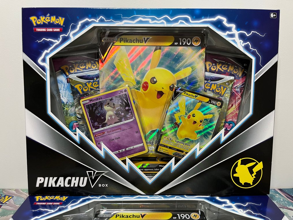 Pokémon - 2x Pikachu V Box - Doos - Papier - online veiling Catawiki
