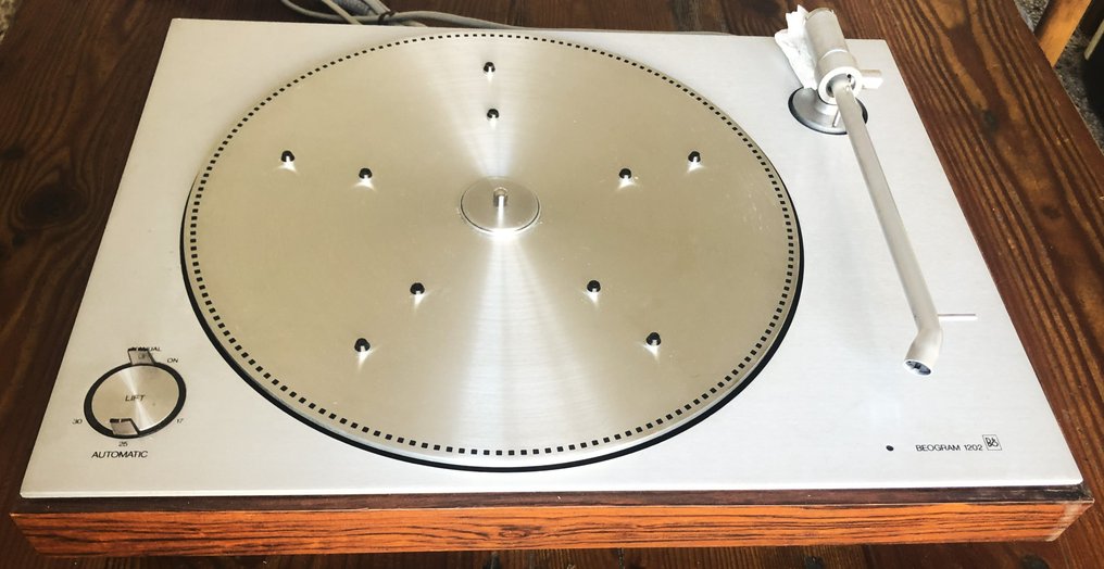 Bang & Olufsen - Beogram 1202 Record player - auction online Catawiki