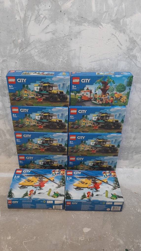 LEGO - City - 60326 - 60179 - 40582 - 4x4 terreinambulance ...