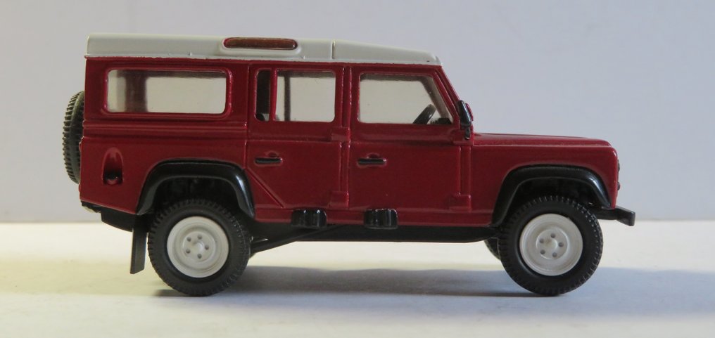 Hart Models - Model car - Land Rover 110", Unboxed - auction online ...