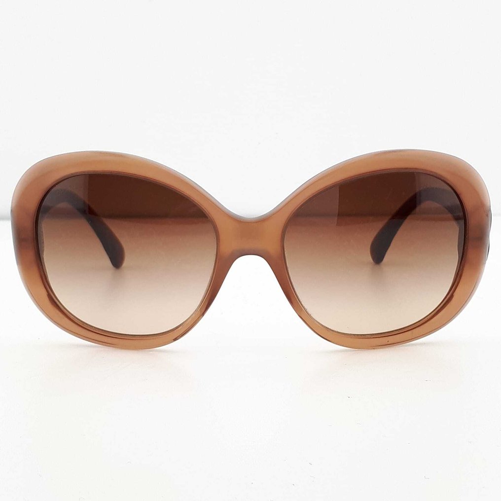 Chanel - Butterfly Brown with Gold Tone Chanel Logo Temple Details - Sunglasses - auction online ...