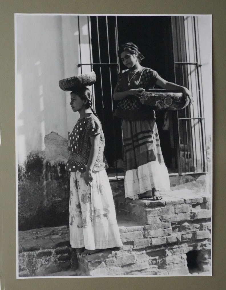 TINA MODOTTI - Women in Tehuantepec, Mexico 1929 - auction online Catawiki