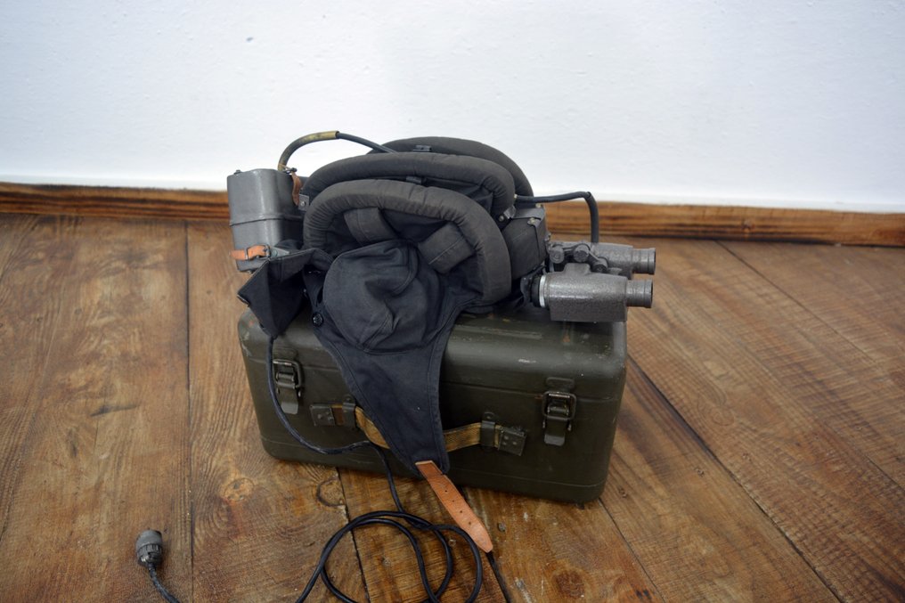 Poland - PNW-57A Night Vision - Military equipment - auction online ...