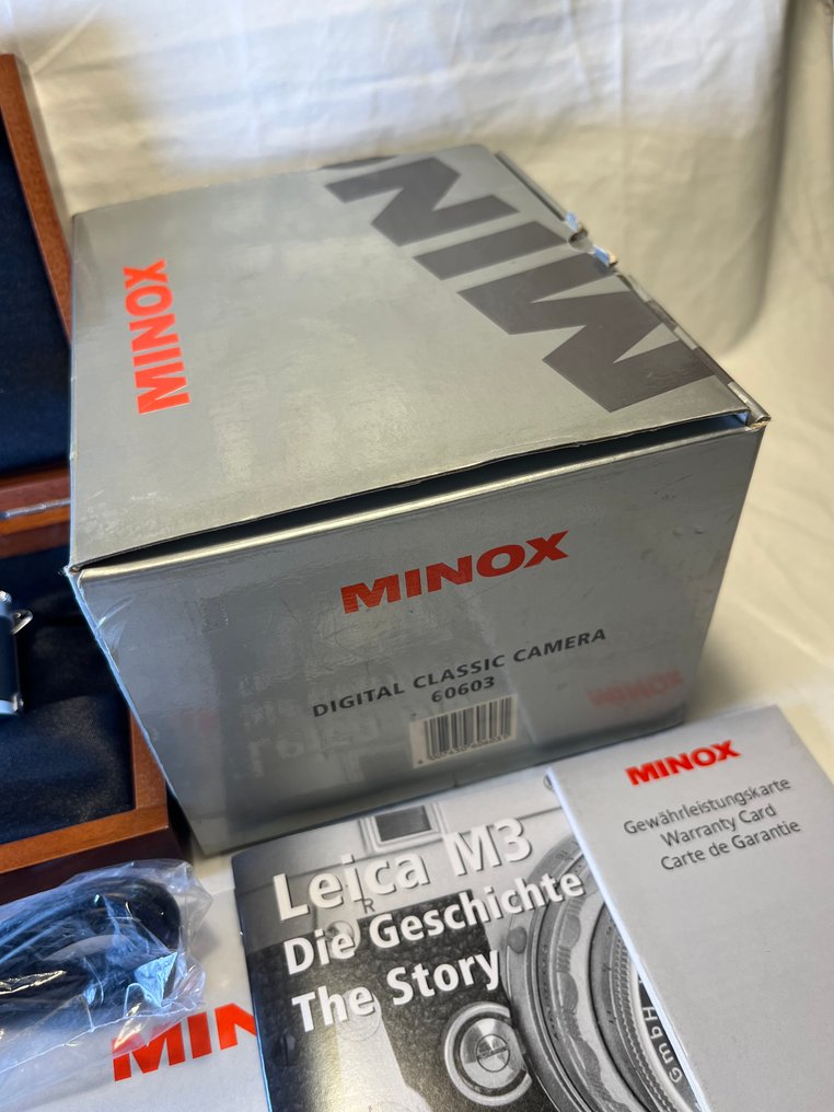 Minox Leica M3 digital classic miniatuur camera Digital compact camera ...