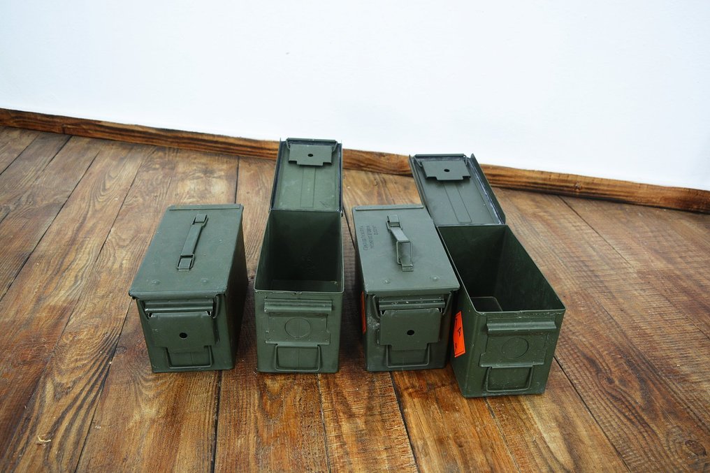 Box (4) - Steel, Store Boxes - Military Ammo Boxs - auction online Catawiki