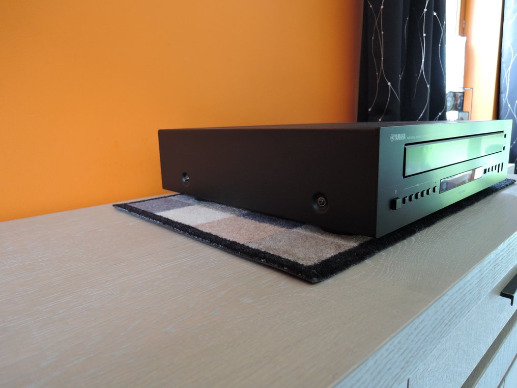 Yamaha - CD-C600 - Multi-disc (5) CD player - auction online Catawiki