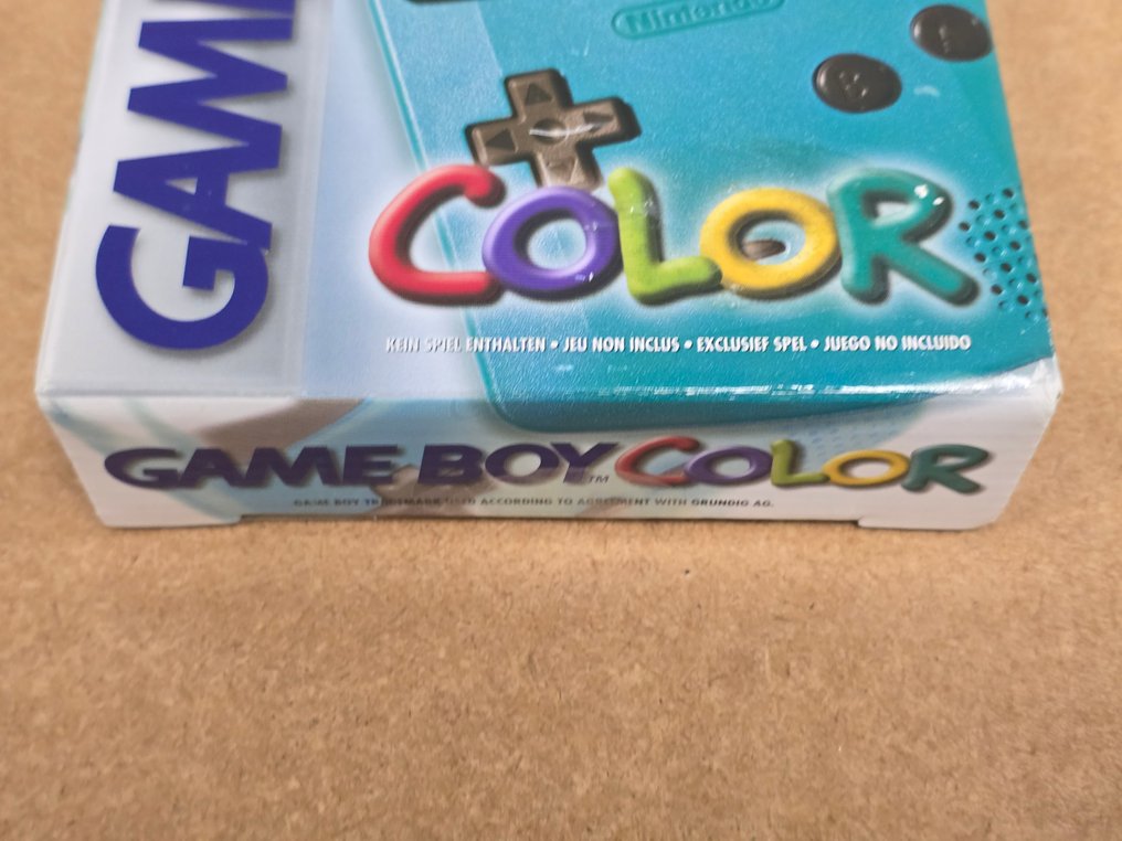 Nintendo - OLD STOCK Gameboy Color GBC Limited Edition TEAL TURQOUISE ...