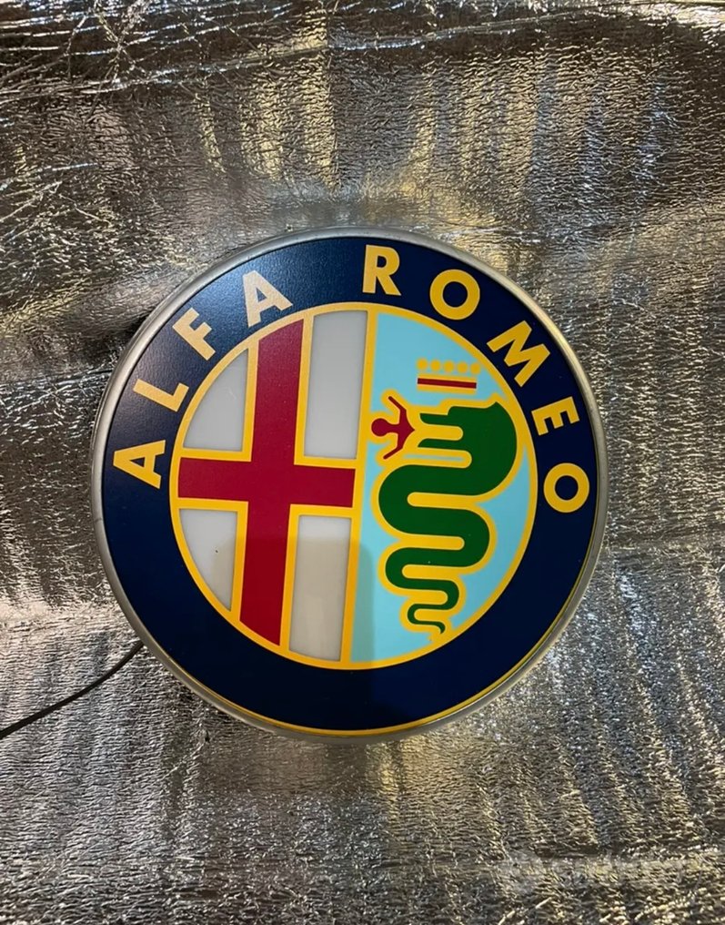 Lighted sign - Alfa Romeo light sign - Plexiglass - auction online Catawiki