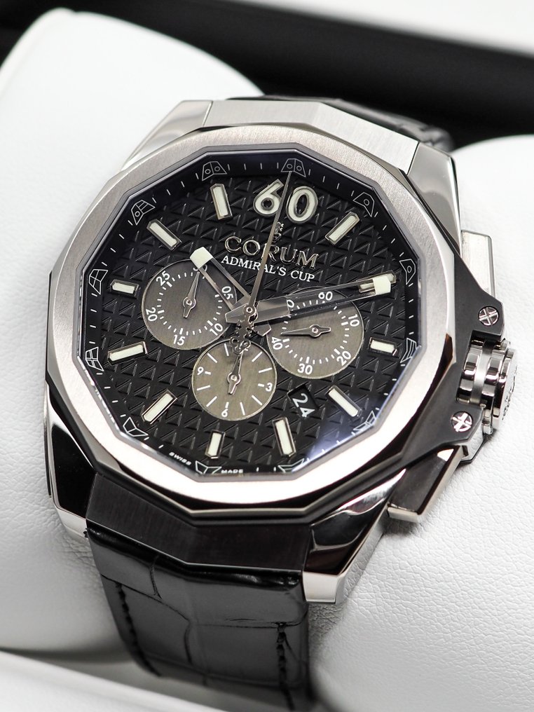 Corum - Admiral's Cup - No Reserve Price - * BRAND NEW * Automatic ...
