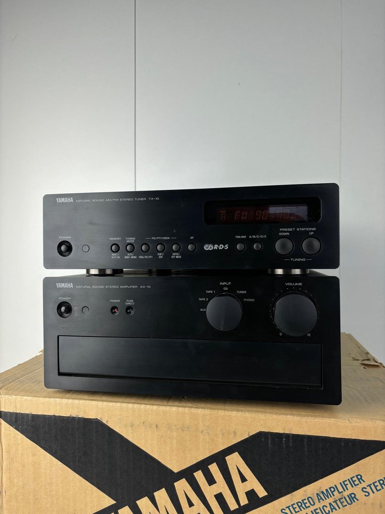 Yamaha - AX-10 Solid state integrated amplifier, TX-10 Tuner - Hi-fi set - auction online Catawiki