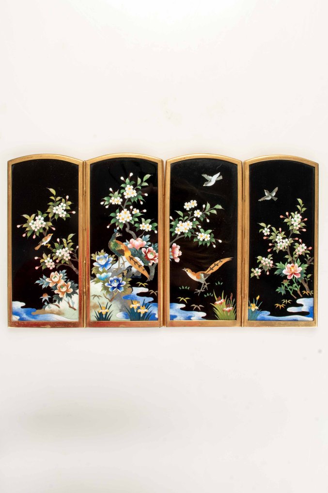 Folding screen - Enamel, Metal, A fine four panel cloisonné table screen on a blue background ...