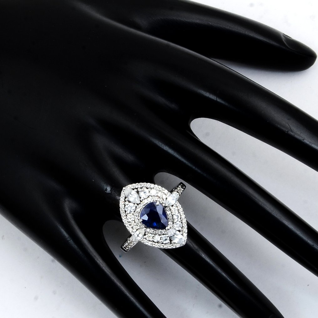 Ring - 14 kt. White gold - 2.70ct. tw. Sapphire - Sapphire - auction online Catawiki