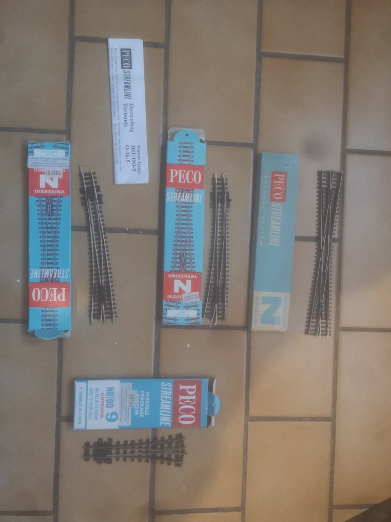 Peco N - SL 386, SL 387, SL E497X, SL 384X - Model train tracks (4) - Switches - SNCF - auction ...