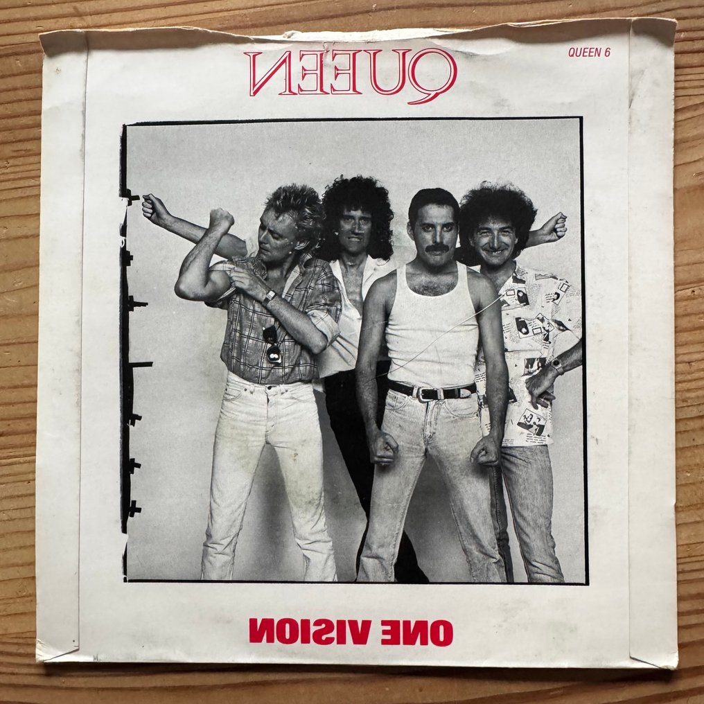 Queen - 16 original Queen Singles [first pressings] - Multiple titles ...