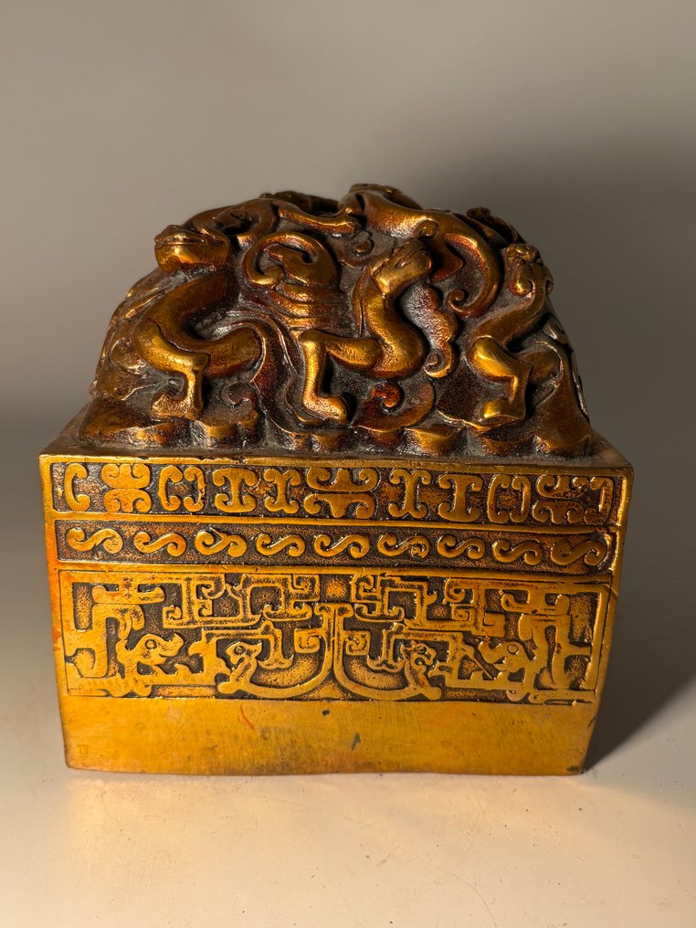 Large format stamp 5.3 kg - Bronze - China - Late 20th century ...