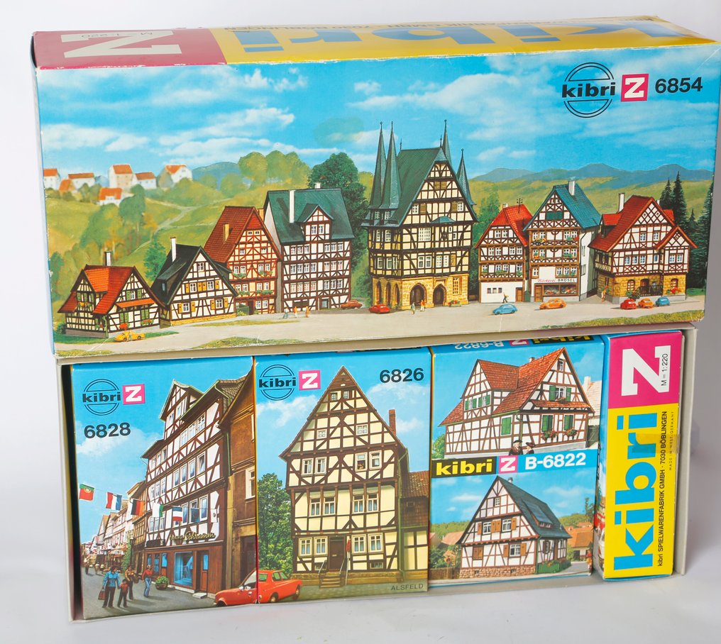 Kibri Z - 6854 - Model train scenery (6) - Häuserset Altstadt - auction online Catawiki