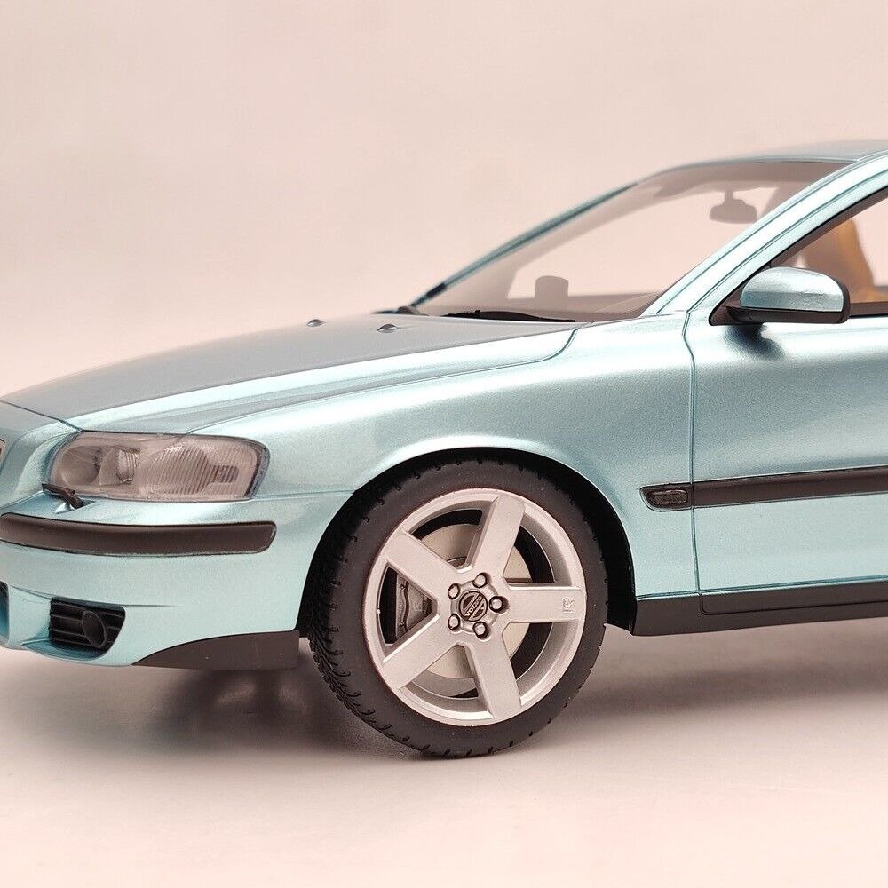 DNA Collectibles 1:18 - Model car - Volvo S60 R - 2003 - Groen metallic ...