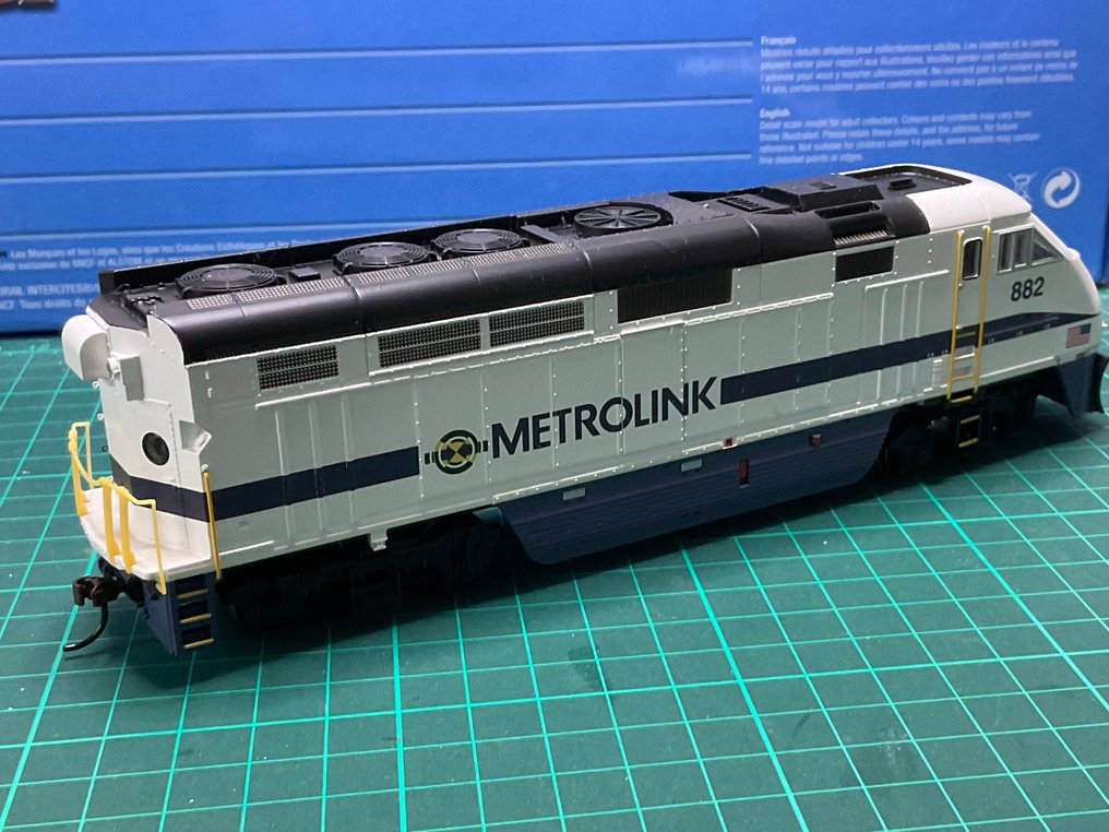 Athearn H0 - 2624 - Diesel locomotive (1) - F59 PHI - Metrolink - Catawiki