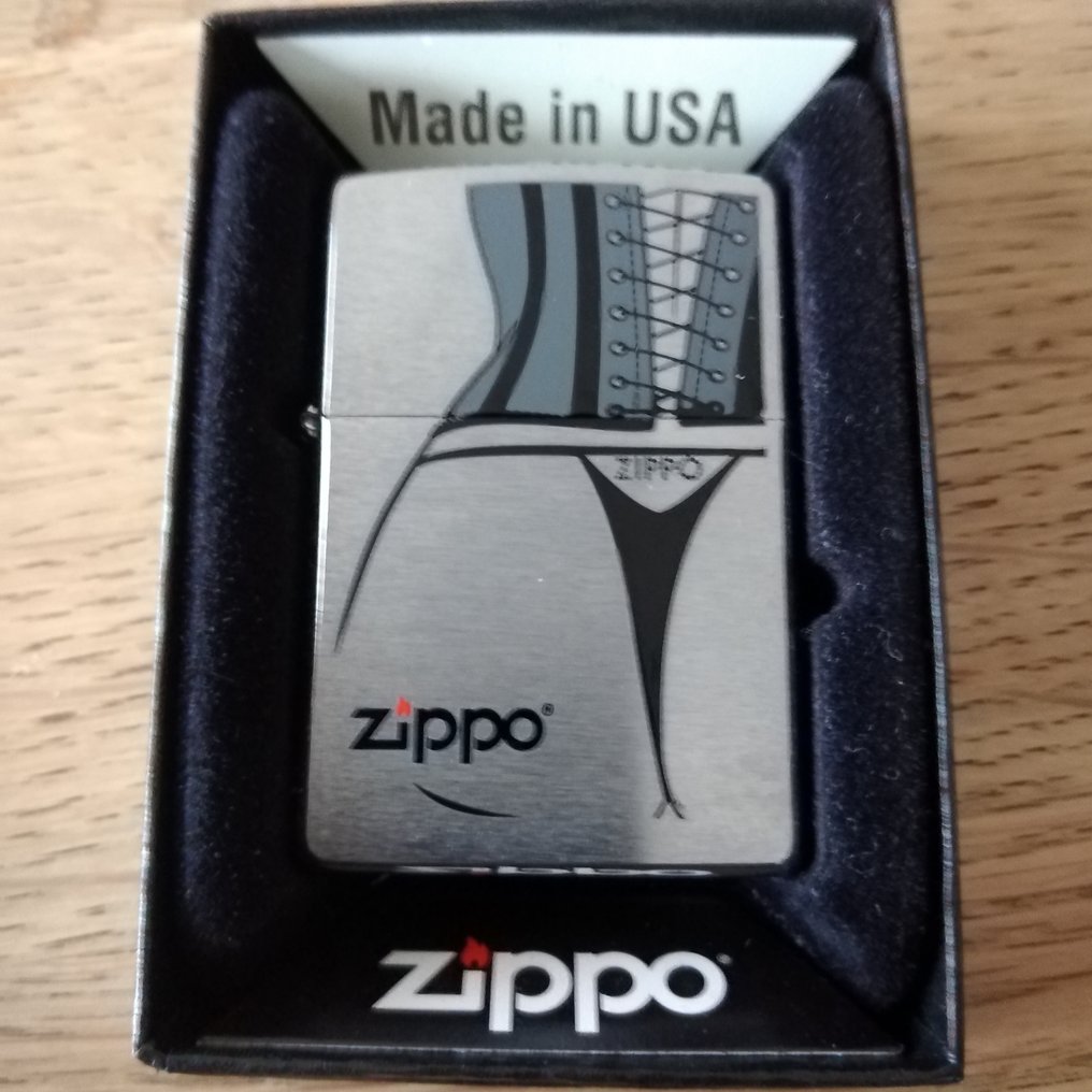 Zippo - 2 Zippos - Playboy, Bullseye u. String Tanga Korsett - Pocket lighter - metal - (2 ...