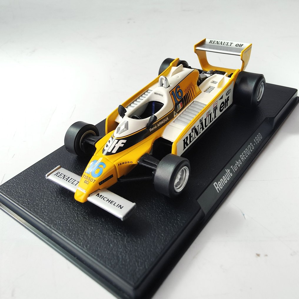 Altaya 1:43 - Model sports car - Collection of F1 cars Renault ...