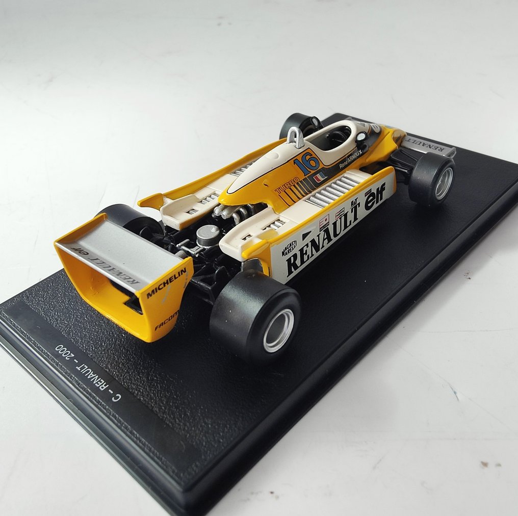 Altaya 1:43 - Model sports car - Collection of F1 cars Renault ...