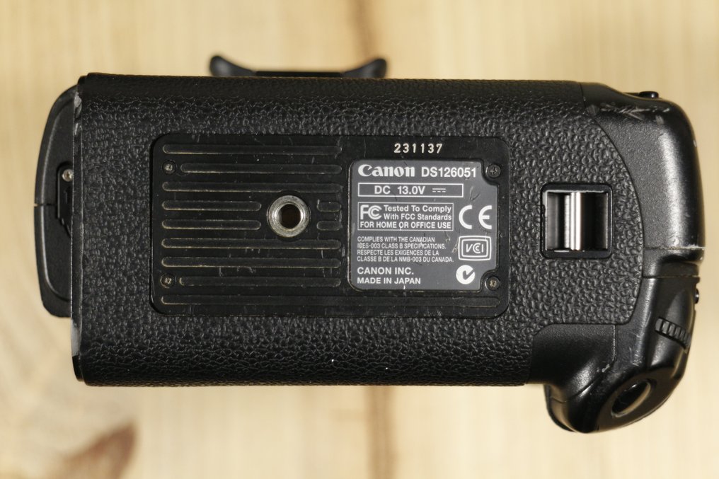 Canon EOS-1 D Mark II Digital Digital camera - Catawiki