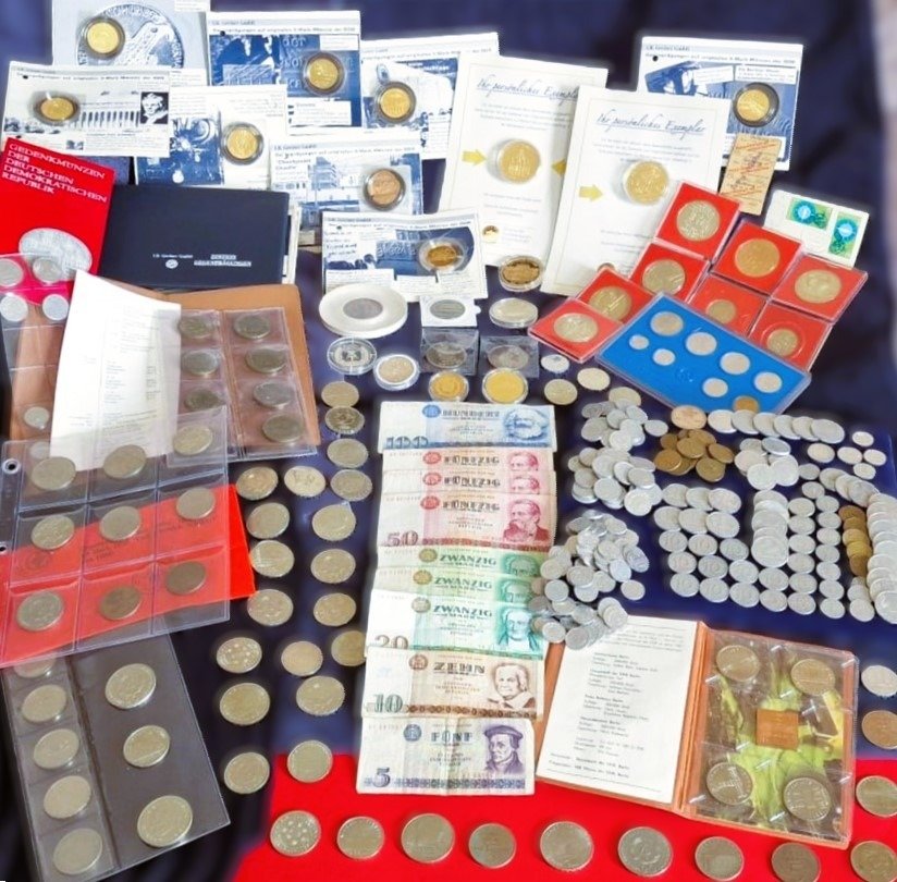 Deutschland, DDR. 40 years of XXL lot GDR & Reunification over 300 Commemorative & circulation ...