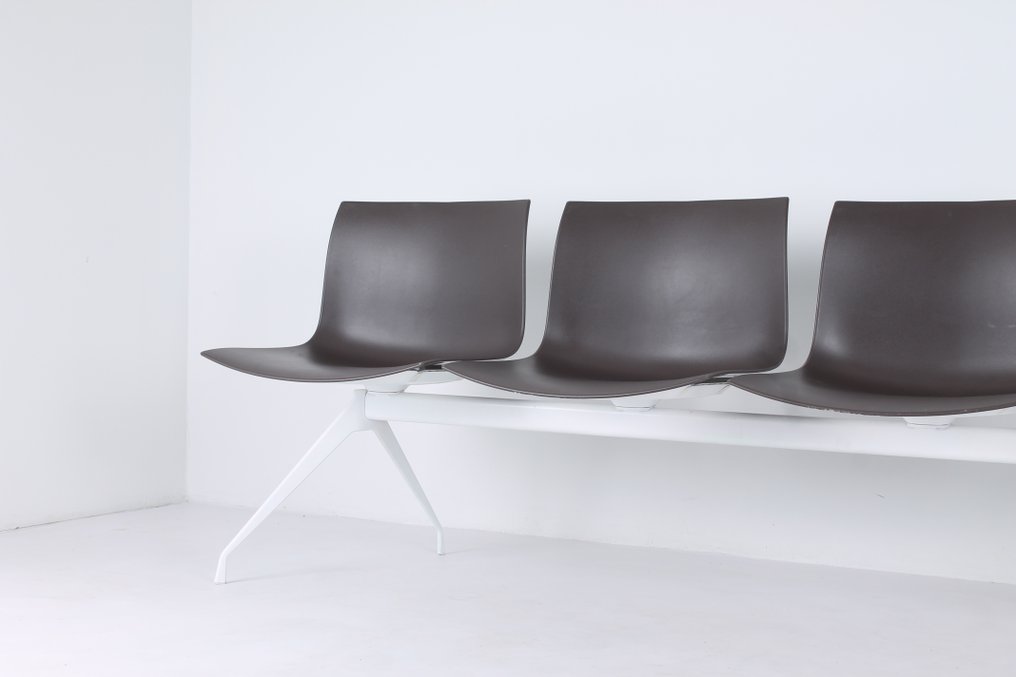 Arper - Lievore Altherr Molina - Bench - Catifa 53 (4 seats ...