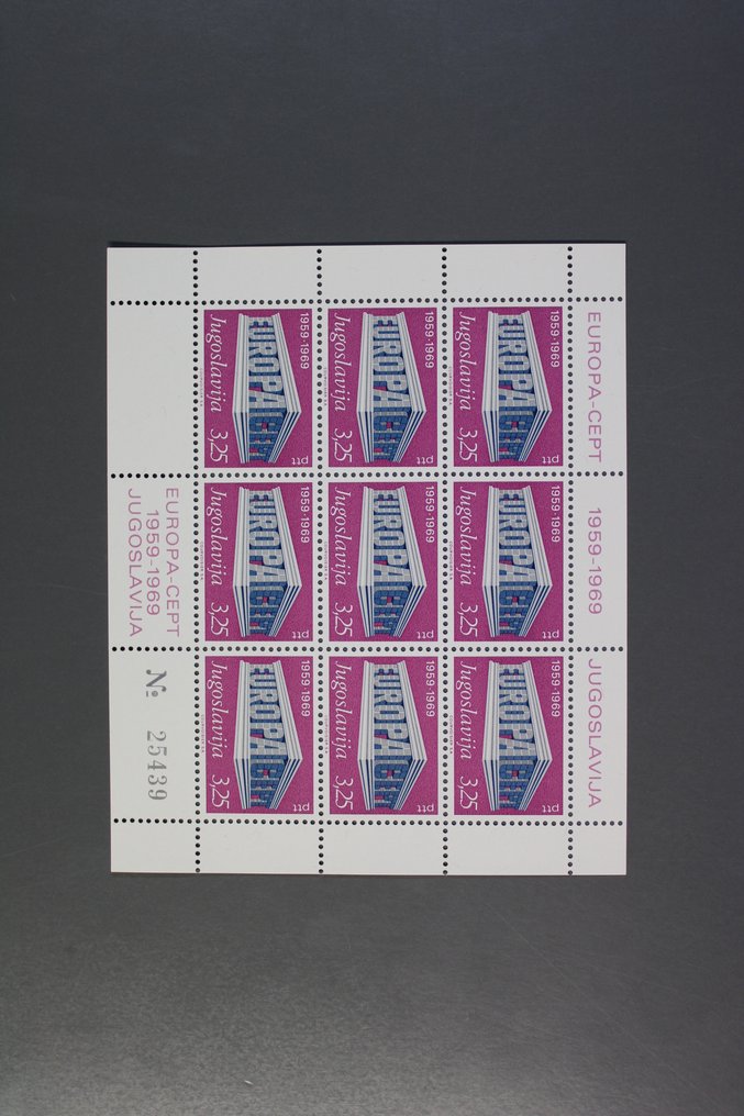 Eastern Europe - 206 different blocks from former Soviet Union (63), Romania (62), Albania (4 ...