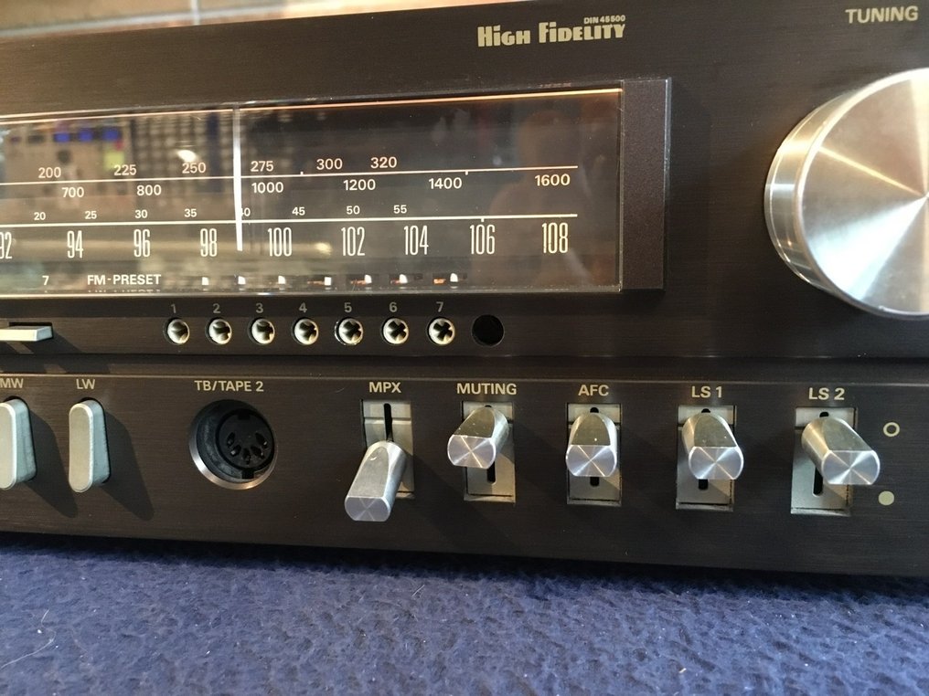 Grundig - R-1000 Solid state stereo receiver - Catawiki