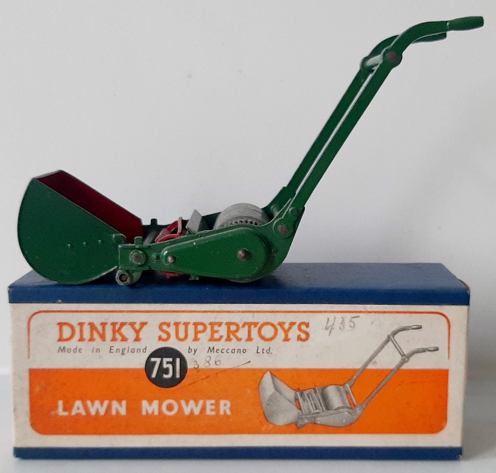 Dinky Toys 1:8 - Model car -ref. 751 Lawn Mower - Catawiki