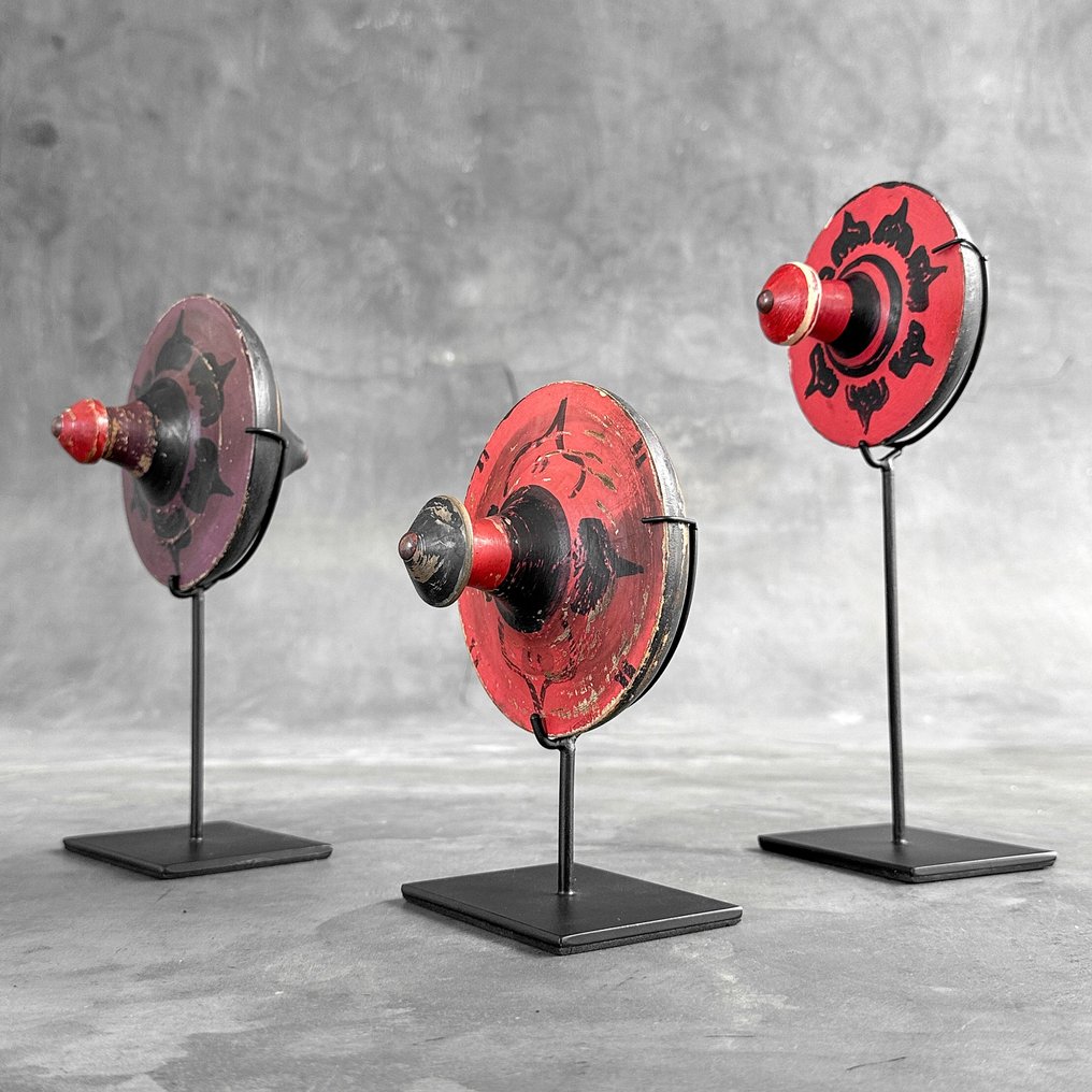 NO RESERVE PRICE - Spinning tops (3) - Gasing - Spinning top - 2020 ...