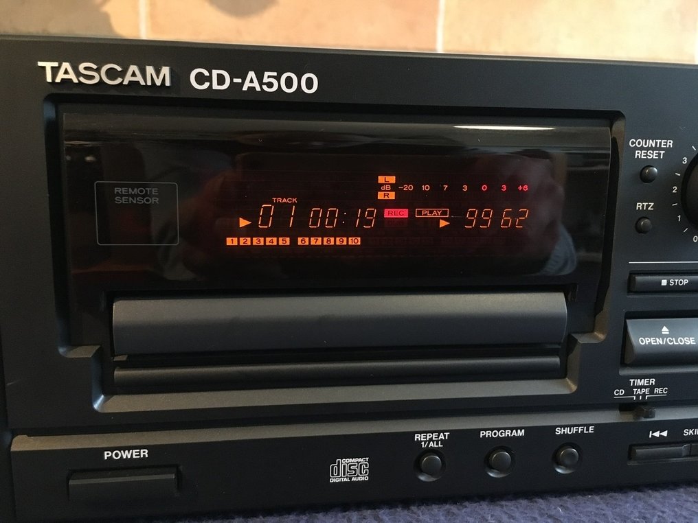 Tascam - CD-A500 Cassetterecorder-speler - Catawiki